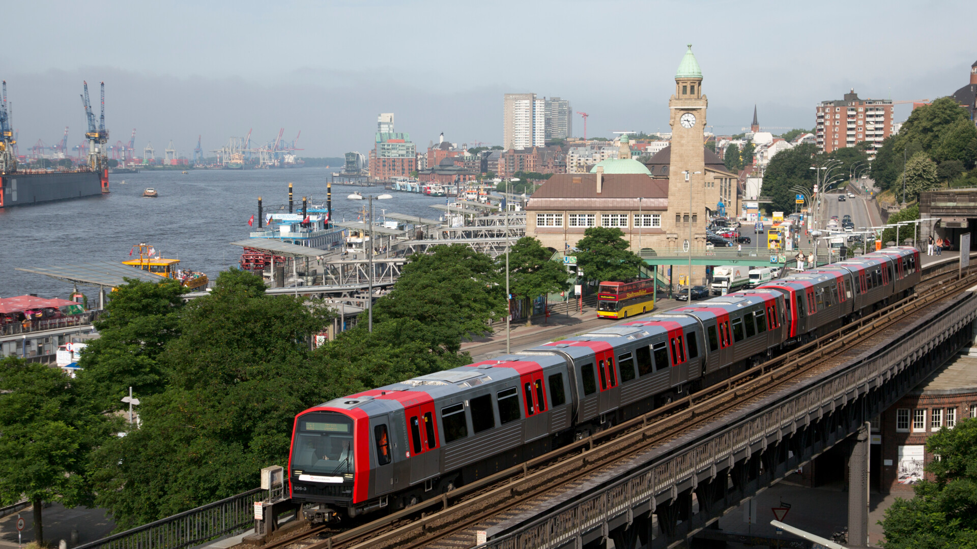 Hochbahn Logo Pressrelease | Daimler Truck